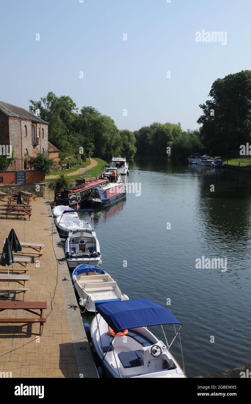 Wallingford river hi-res stock photography and images - Alamy