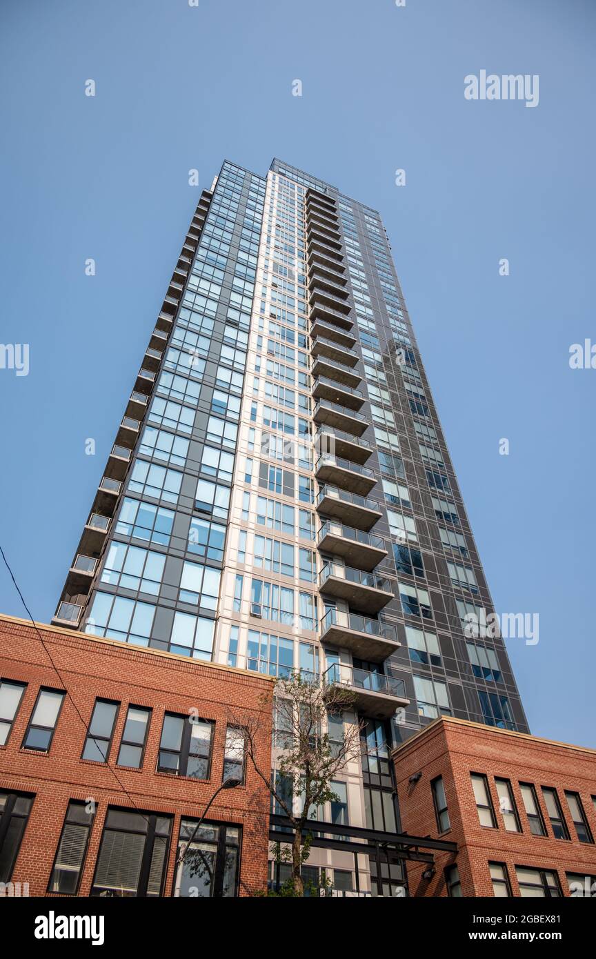 Looking up view of a condo building in downtown edmonton Stock Photo ...