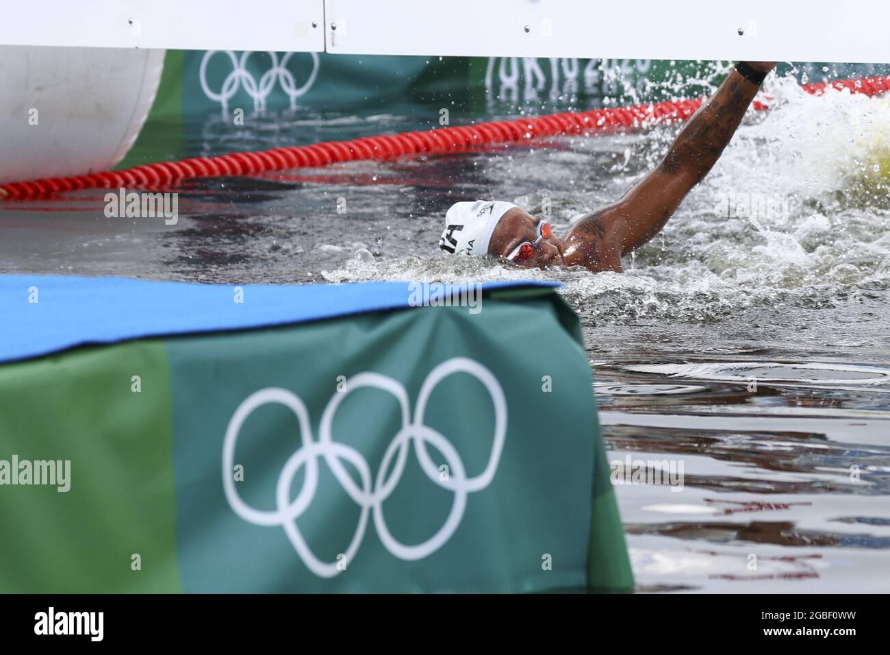 Freestyle swimming touches to finish hi-res stock photography and ...