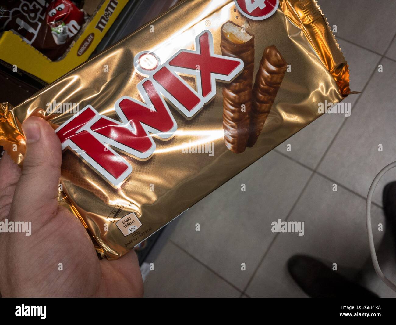 Twix hi-res stock photography and images - Alamy