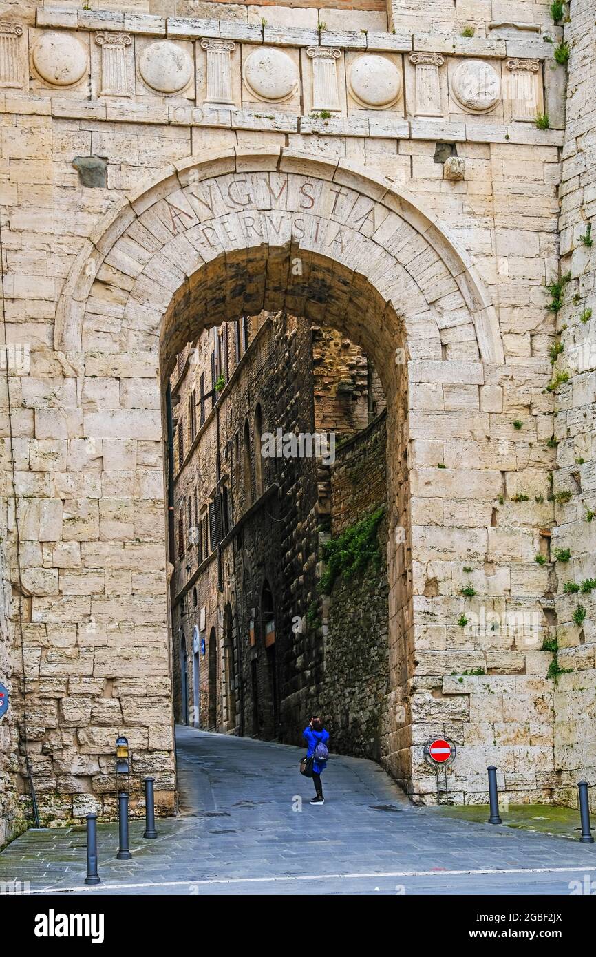 Gate in perugia etruscan hi-res stock photography and images - Alamy