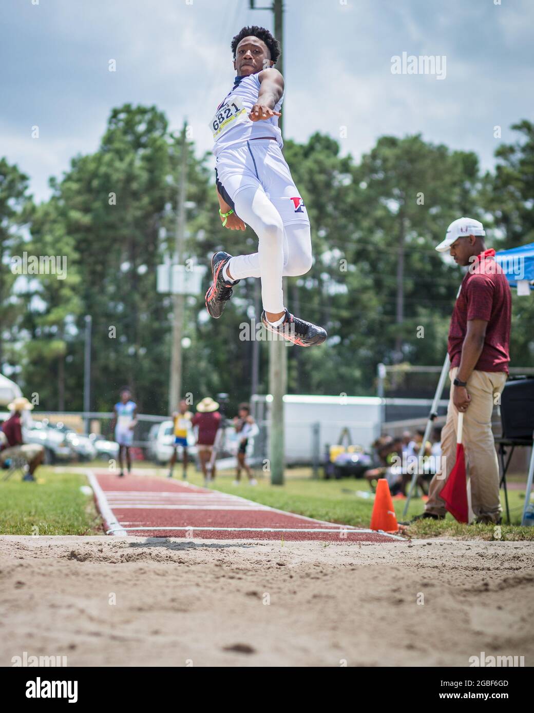 August 3, 2021: Kevin Jackson of Pearland Track Xpress soars in the ...