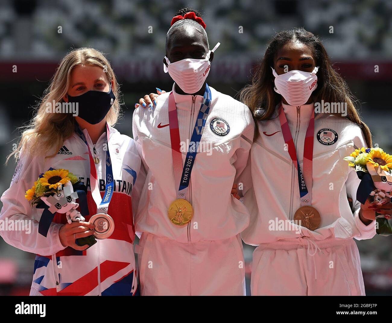 Tokyo, Japan. 4th Aug, 2021. (From L to R) Silver medalist Keely ...