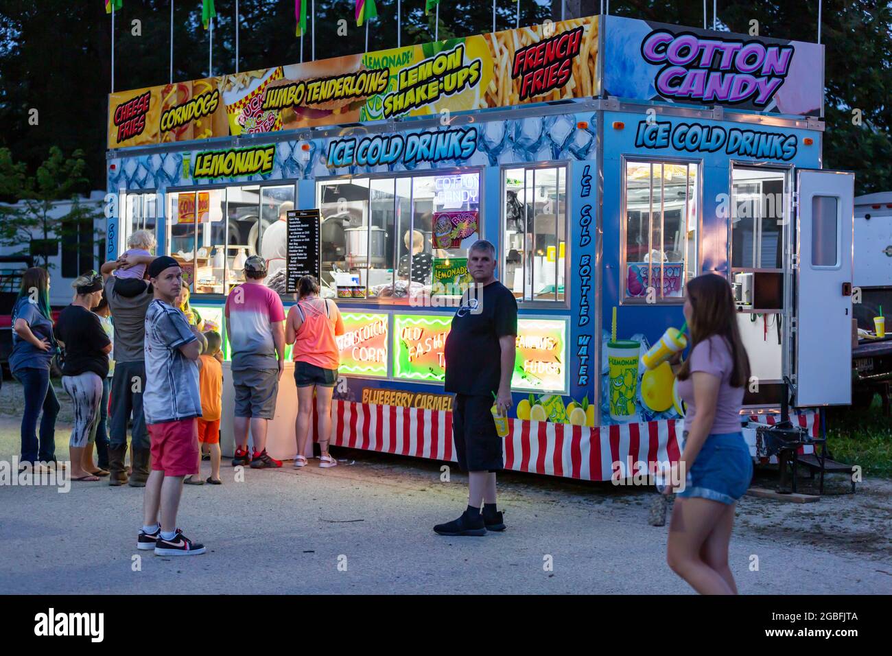 Carnival food stand hi-res stock photography and images - Alamy
