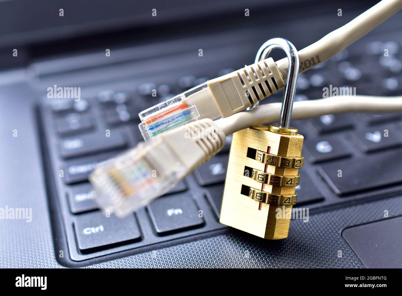 Computer wire hacker hi-res stock photography and images - Alamy