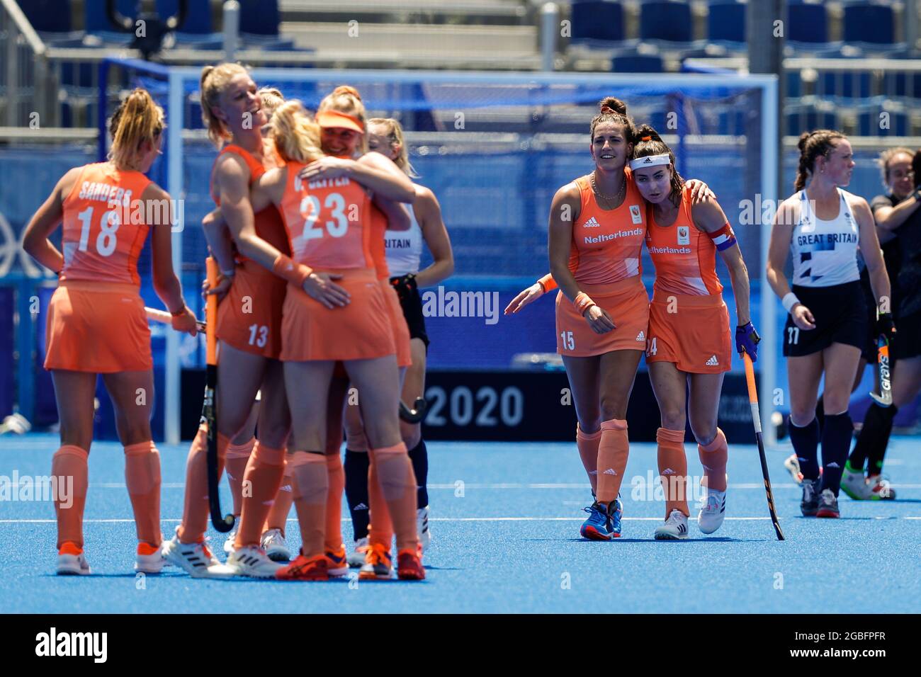 TOKYO, JAPAN - AUGUST 4: Frederique Matla, Eva de Goede competing on ...