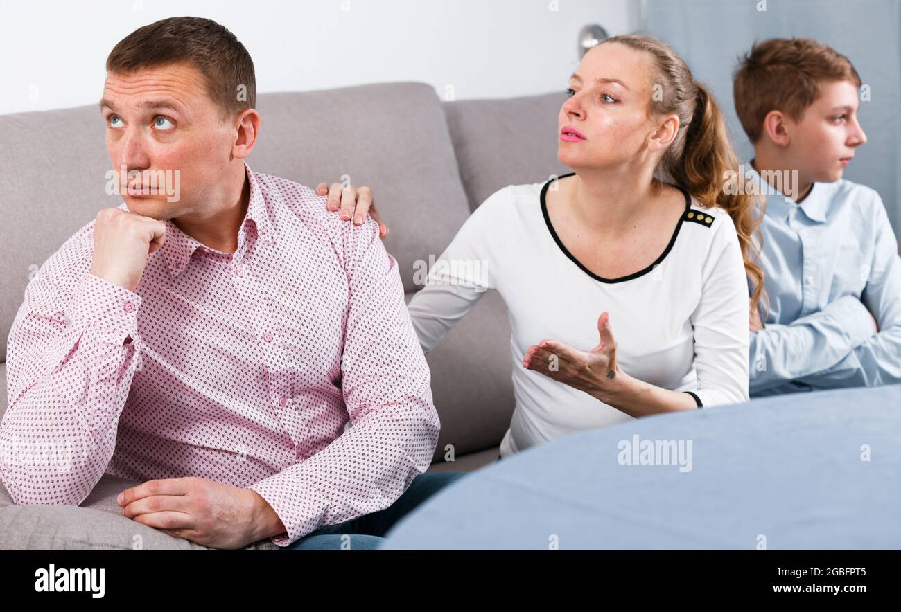 Family members arguing Stock Photo - Alamy