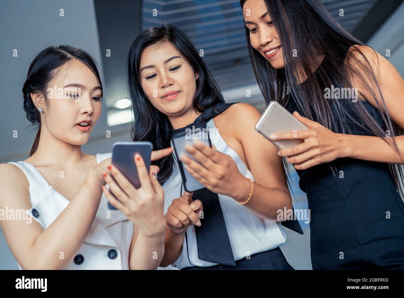 Hands broadcast hi-res stock photography and images - Alamy