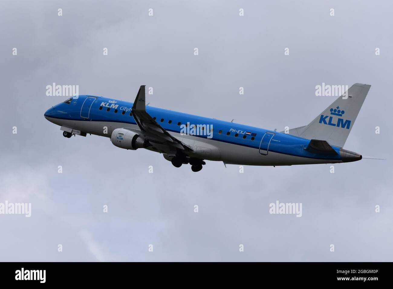 Klm plane images hi-res stock photography and images - Alamy
