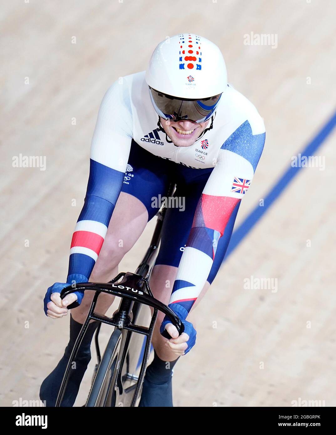 Great Britain's Jason Kenny in action in the Men’s Sprint 1/32 Finals ...
