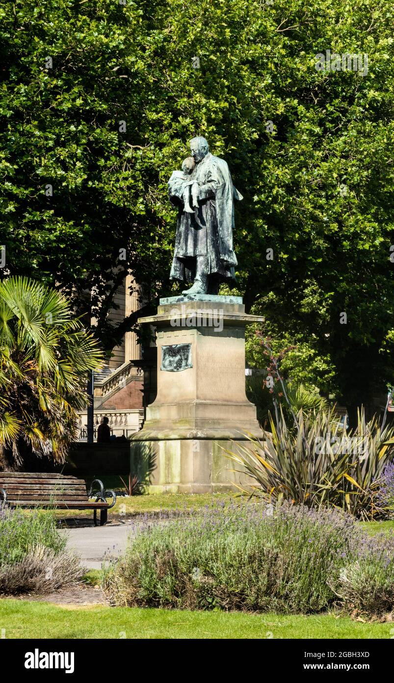 St johns gardens liverpool hi-res stock photography and images - Alamy