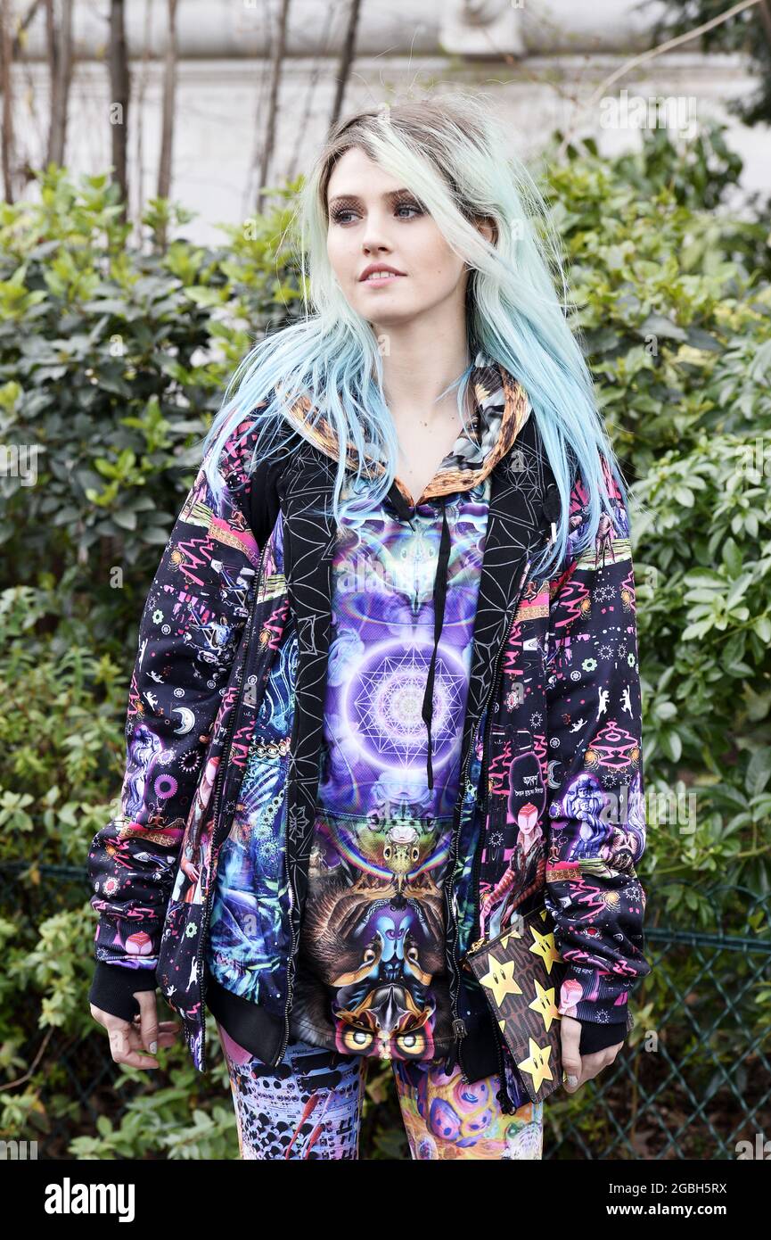 Charlotte free model hi-res stock photography and images - Alamy