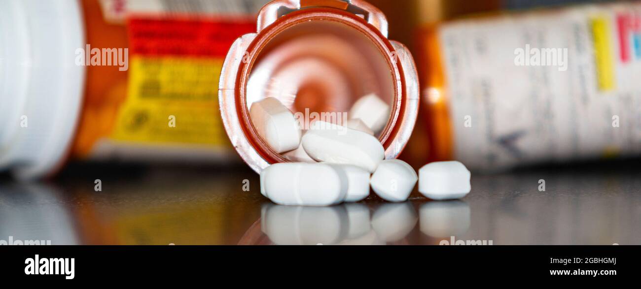 Prescription drugs opioids on table hi-res stock photography and images ...