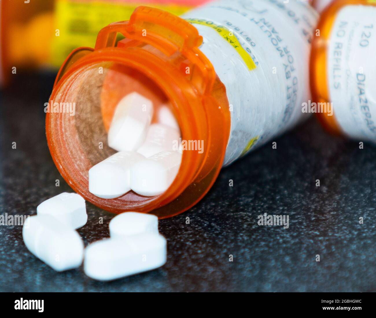 Prescription drugs opioids hi-res stock photography and images - Alamy