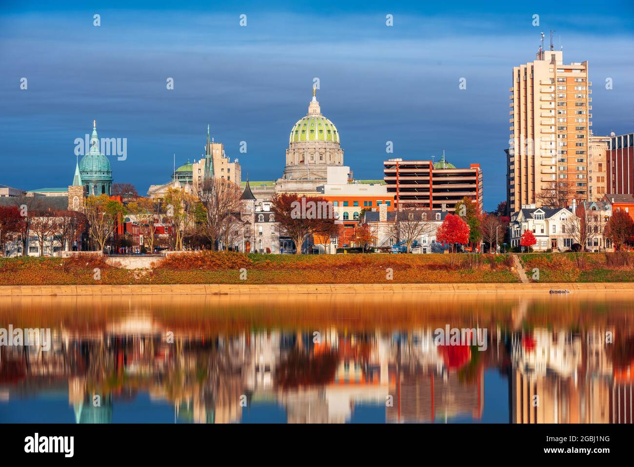 City skyline night harrisburg pennsylvania hi-res stock photography and ...