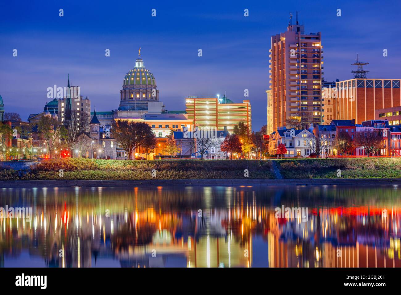 City skyline night harrisburg pennsylvania hi-res stock photography and ...