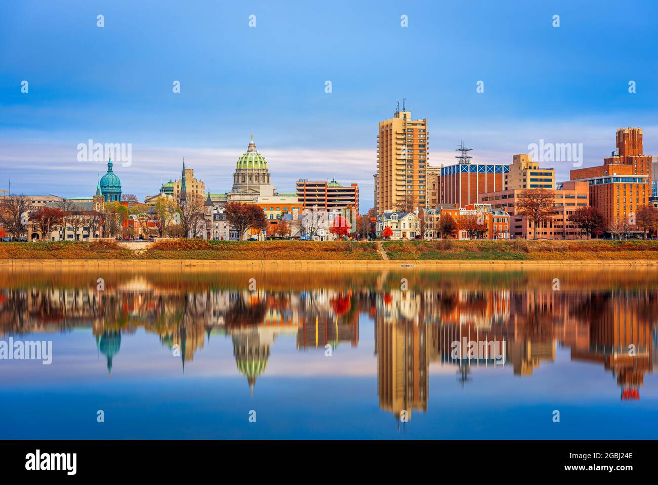 City skyline night harrisburg pennsylvania hi-res stock photography and ...