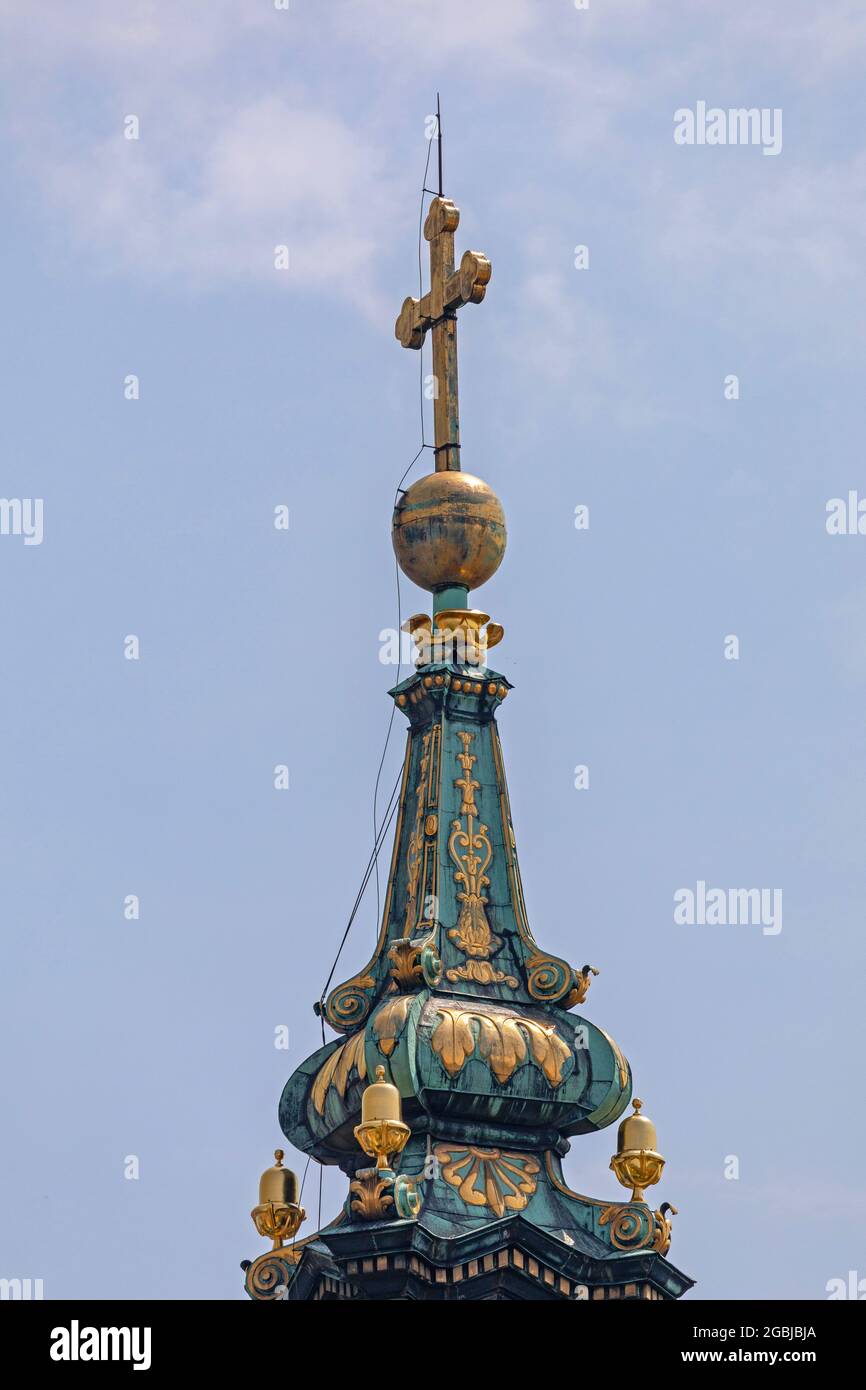 Golden ball church hi-res stock photography and images - Alamy