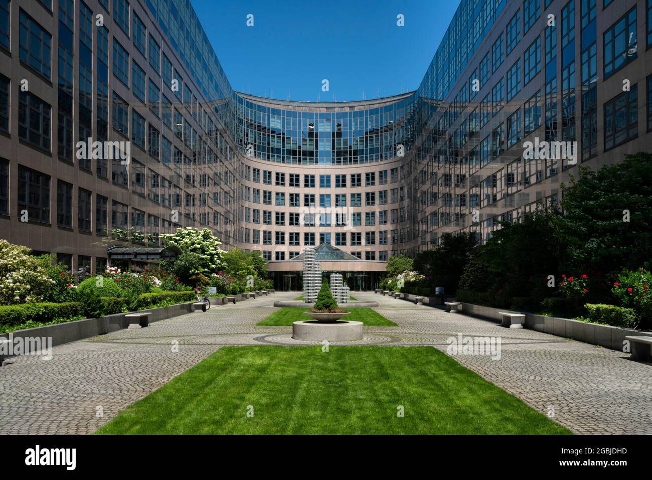 Oval office complex hi-res stock photography and images - Alamy