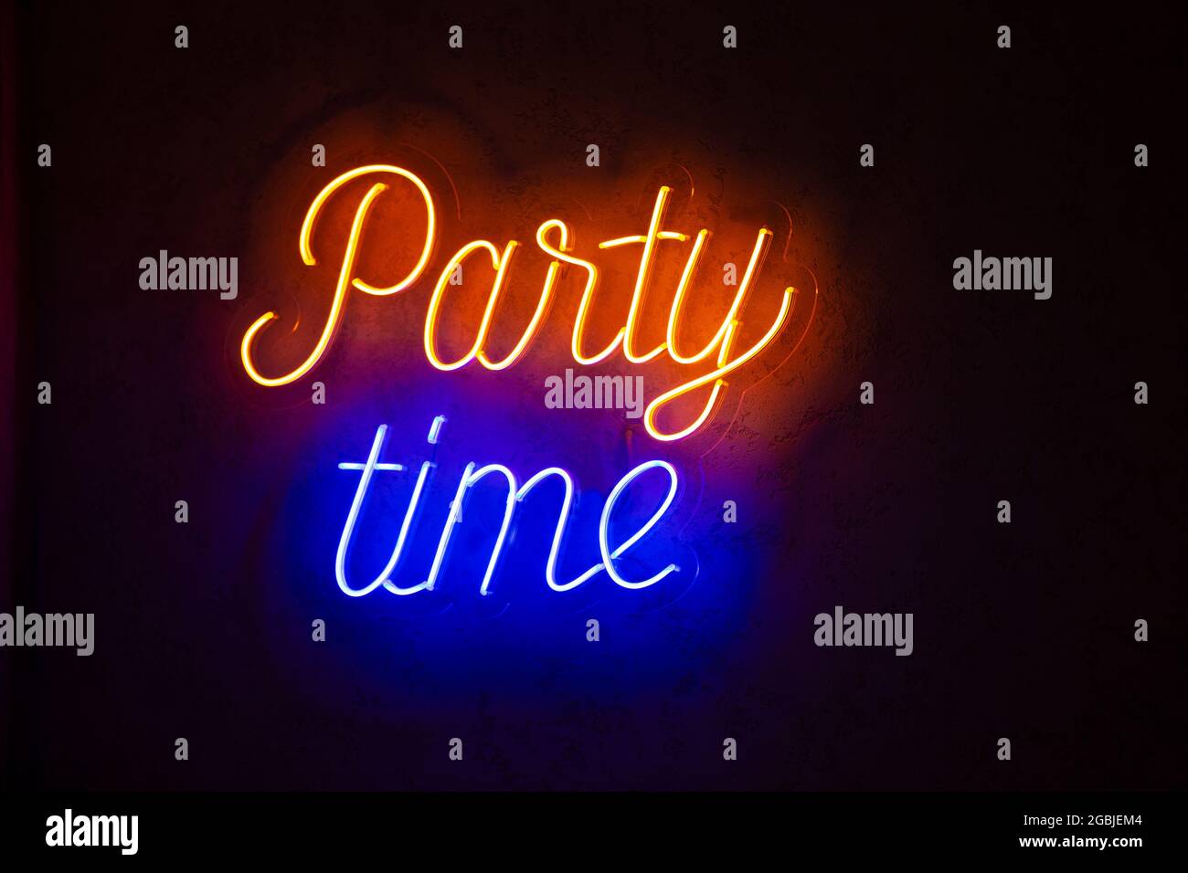 Neon sign party time hi-res stock photography and images - Alamy