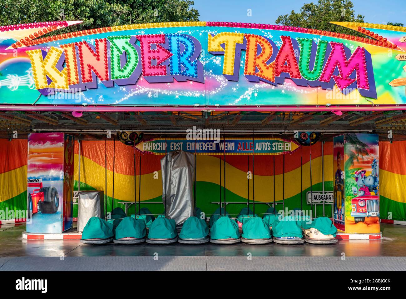 Children's bumper cars, Kirmes Happy Colonia, Corona-compliant funfair ...