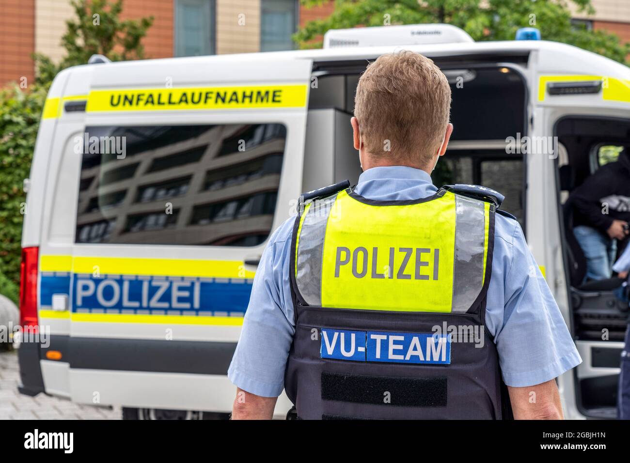 Police traffic accident investigation hi-res stock photography and ...