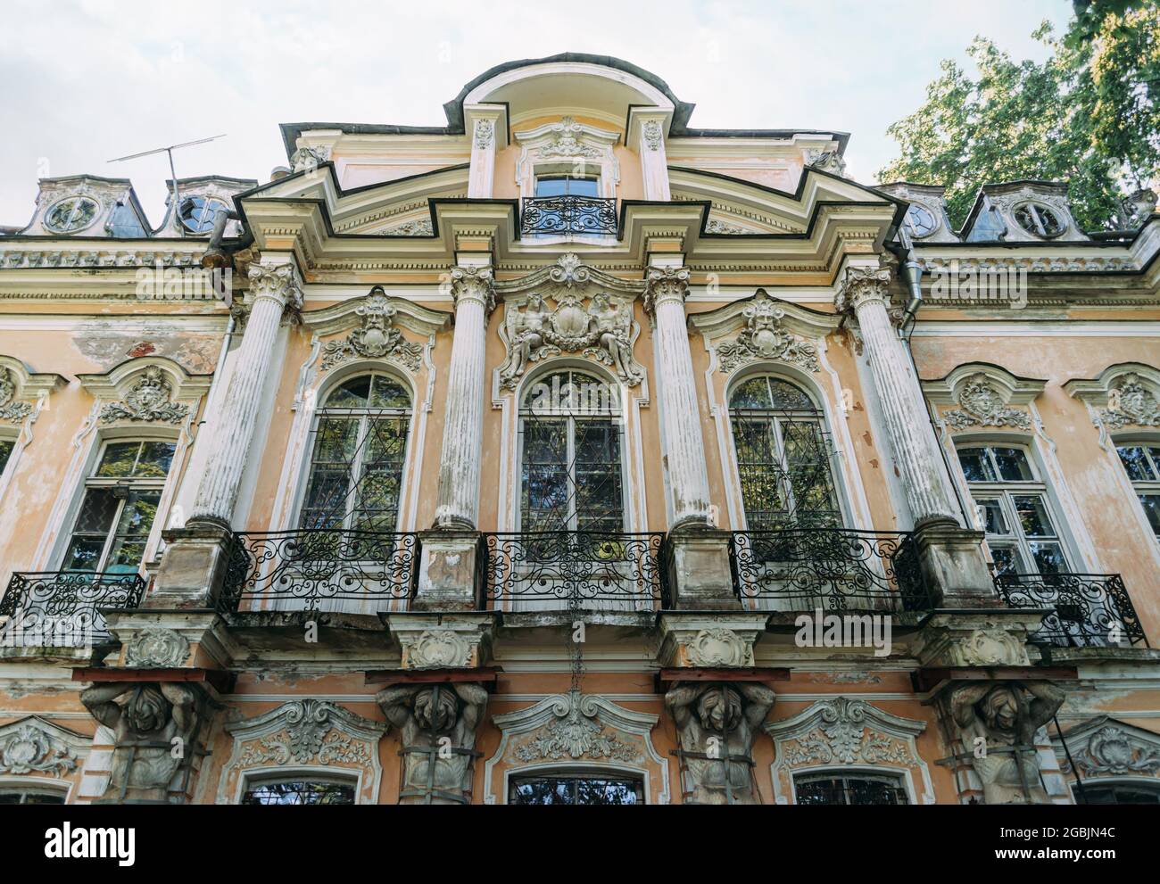 'Own Dacha' Palace, belonged to Empress Elizabeth Petrovna. Built in ...