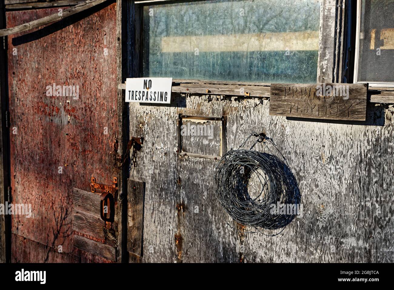 old cottage wood panels Stock Photo - Alamy