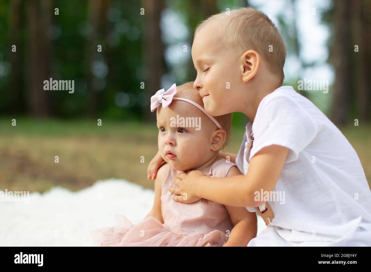Elder sister younger brother hi-res stock photography and images - Alamy
