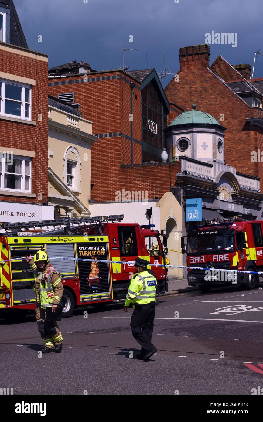London, UK. 4th Aug, 2021. London Fire Brigade 8 fire engines attend ...