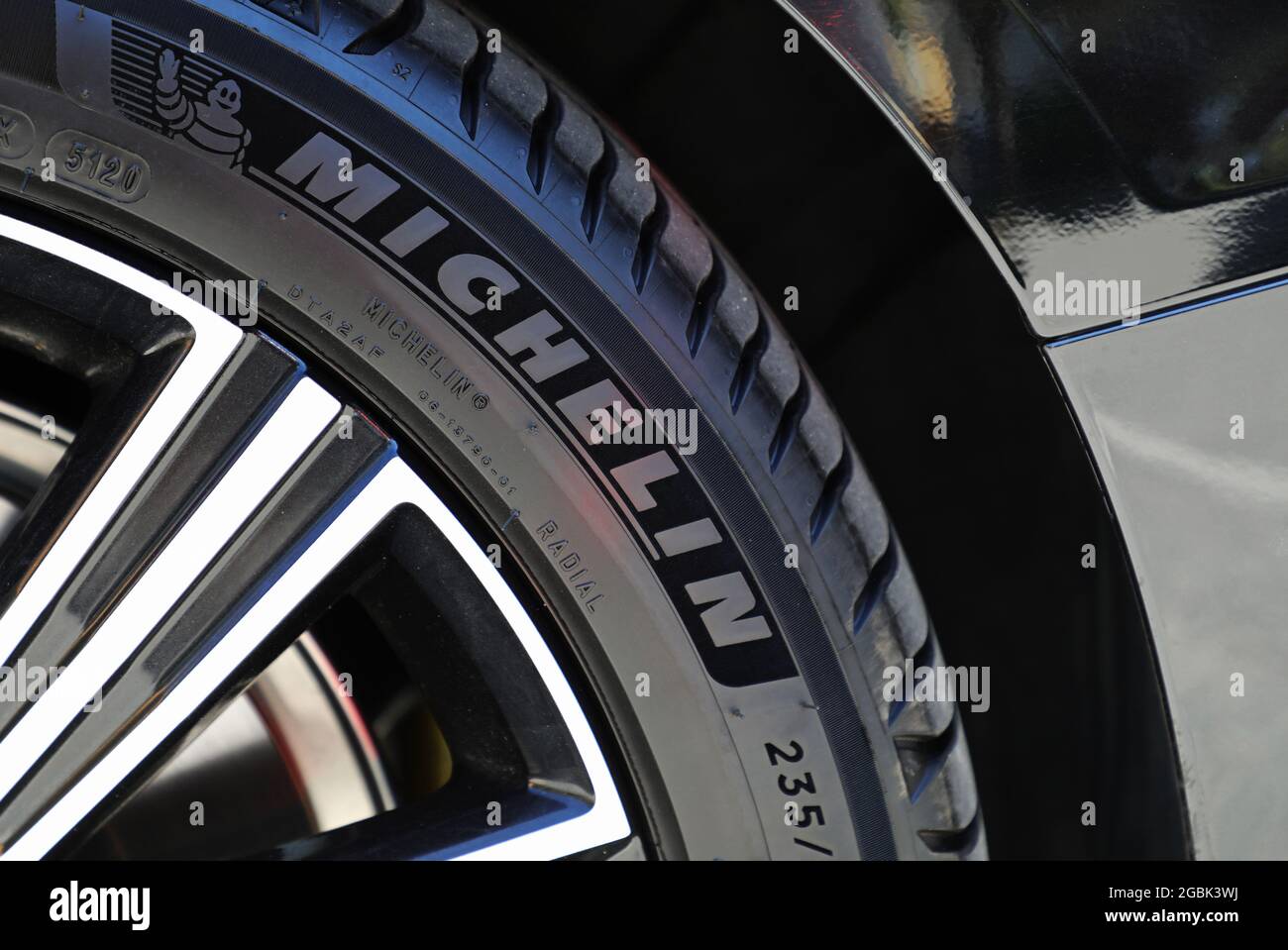 Michelin tires logo hi-res stock photography and images - Alamy