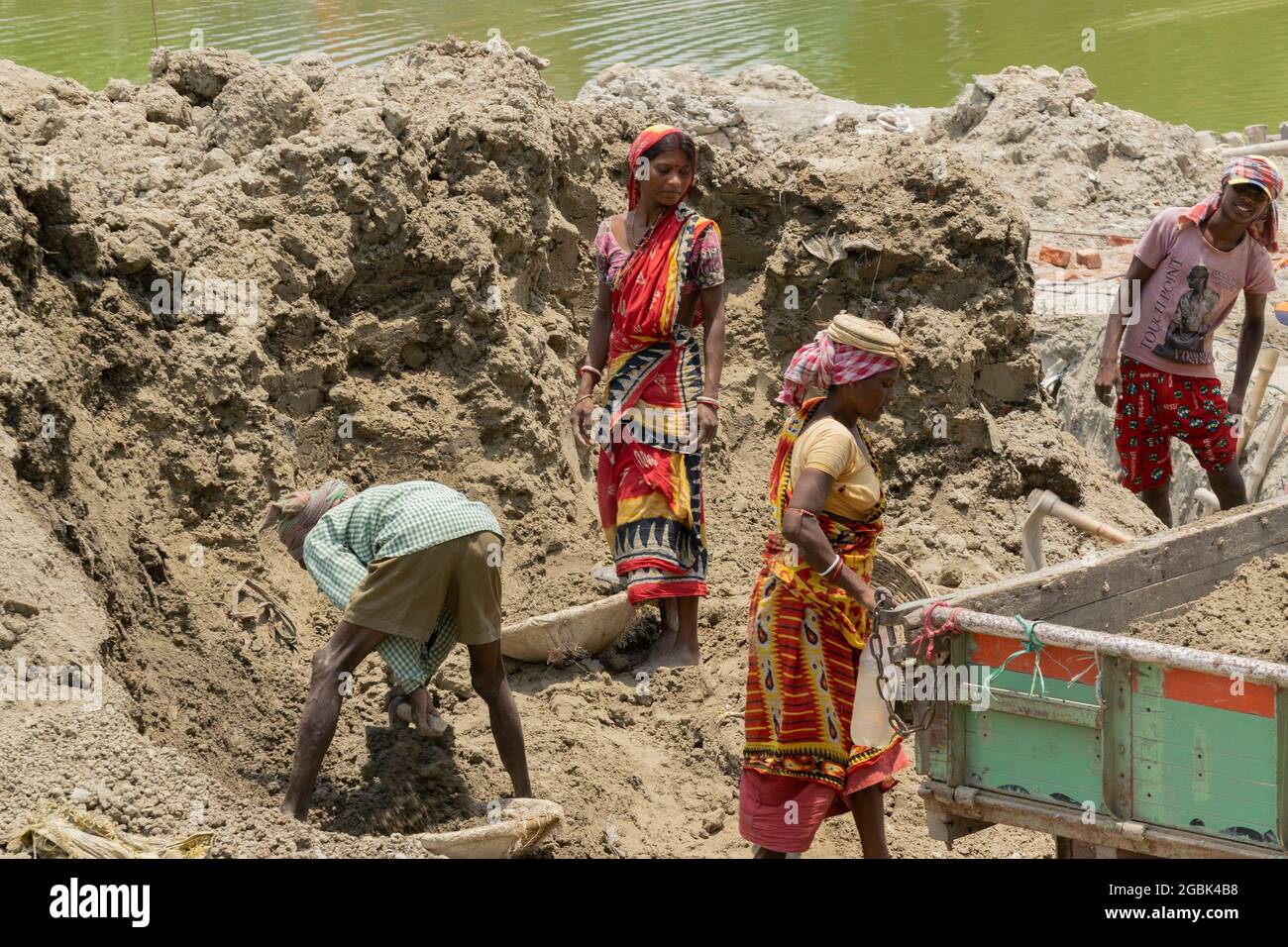 Indian workers technology hi-res stock photography and images - Alamy