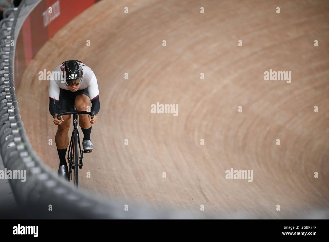 Izu, Japan. 04th Aug, 2021. Cycling: Olympics, track cycling, sprint ...