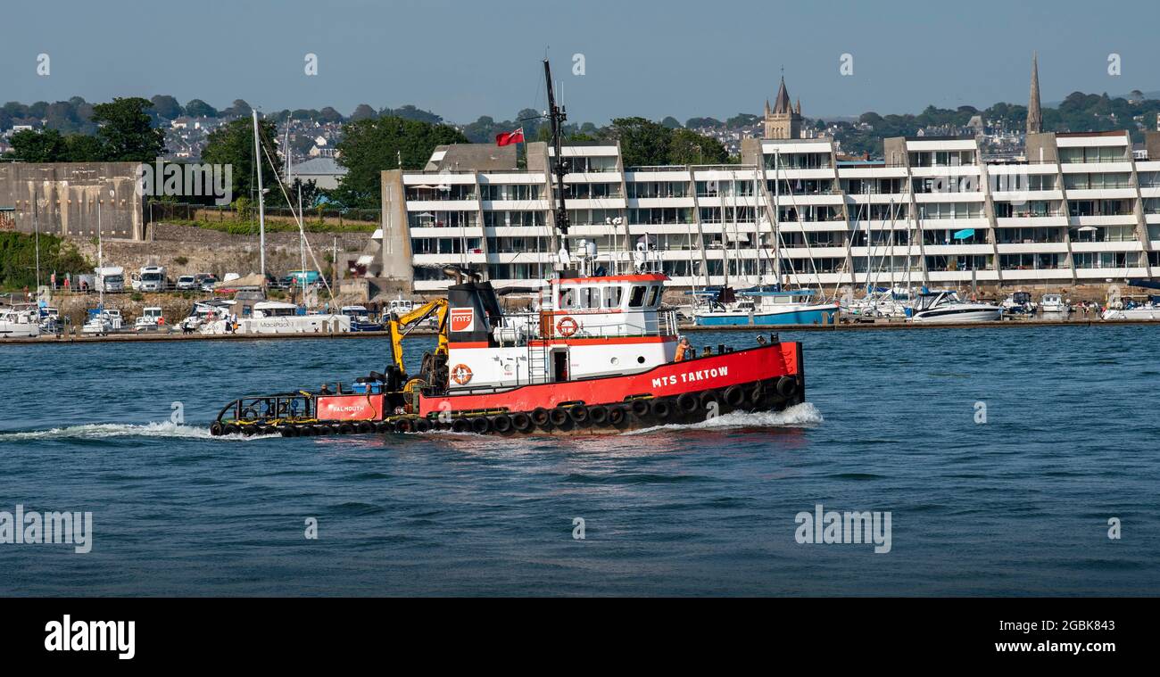 River Tamar, Plymouth, Devon, England, UK. 2021. MTS Taktow a Diamen ...