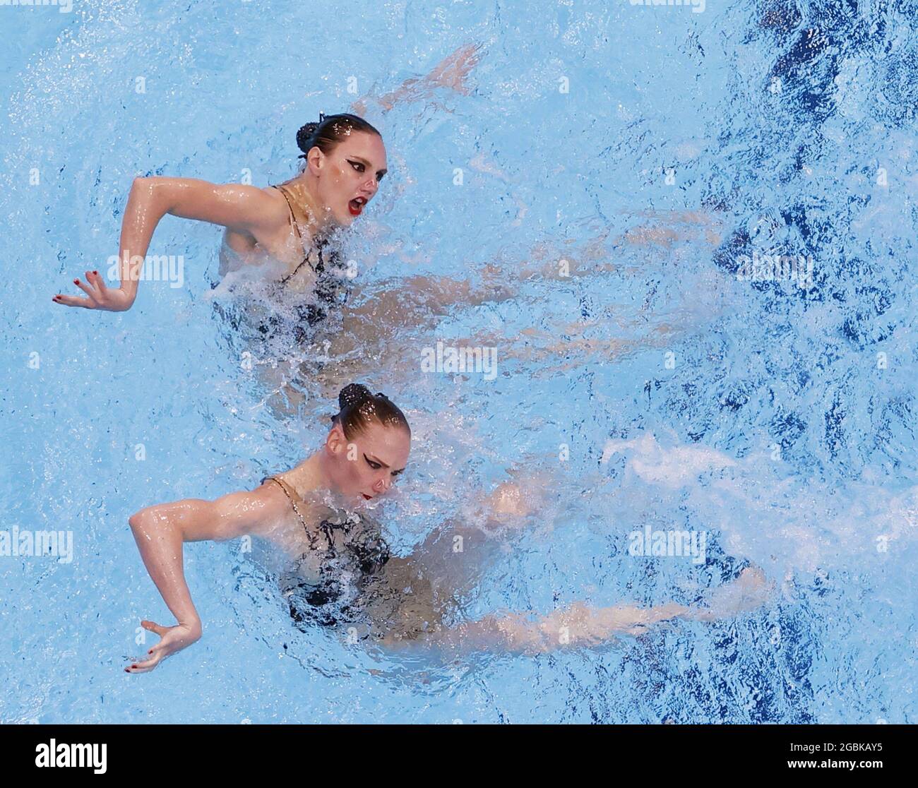 Svetlana Romashina and Svetlana Kolesnichenko of the Russian Olympic ...