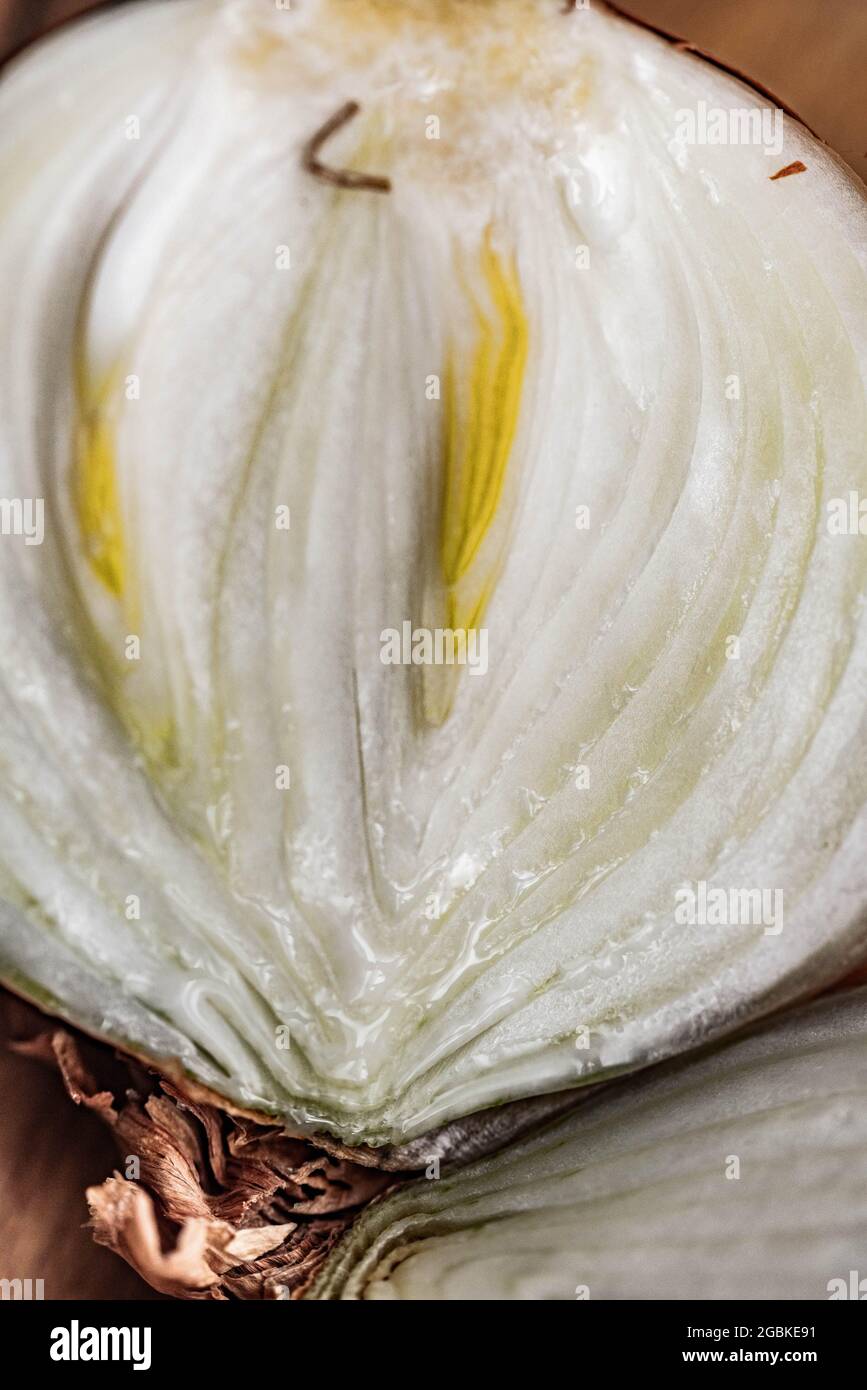 Correct way to chop an onion hi-res stock photography and images - Alamy