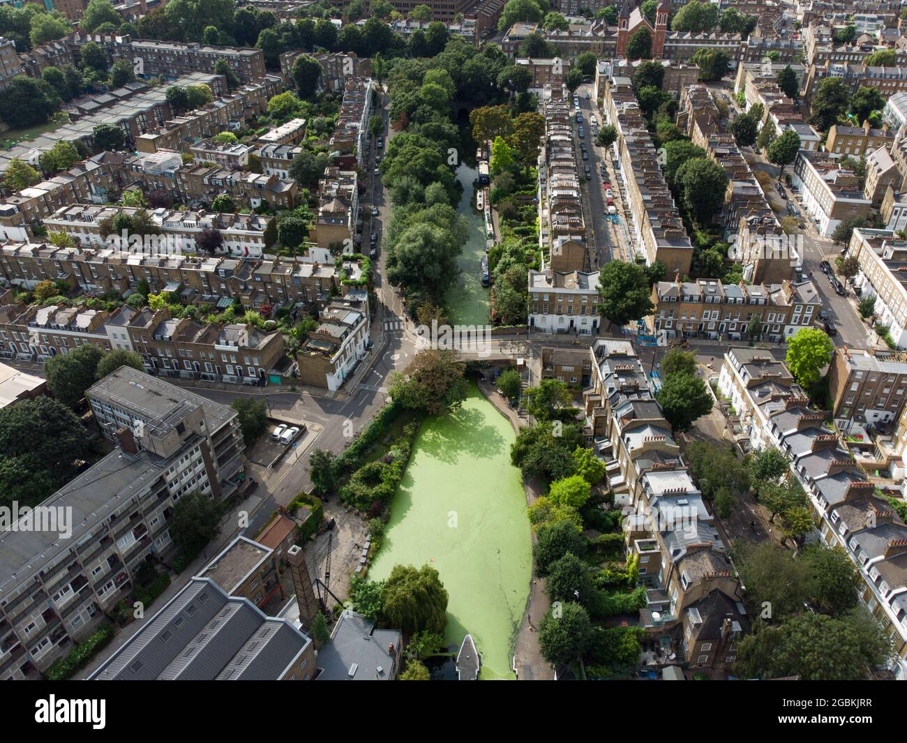 Regent's canal, london england angel hi-res stock photography and ...