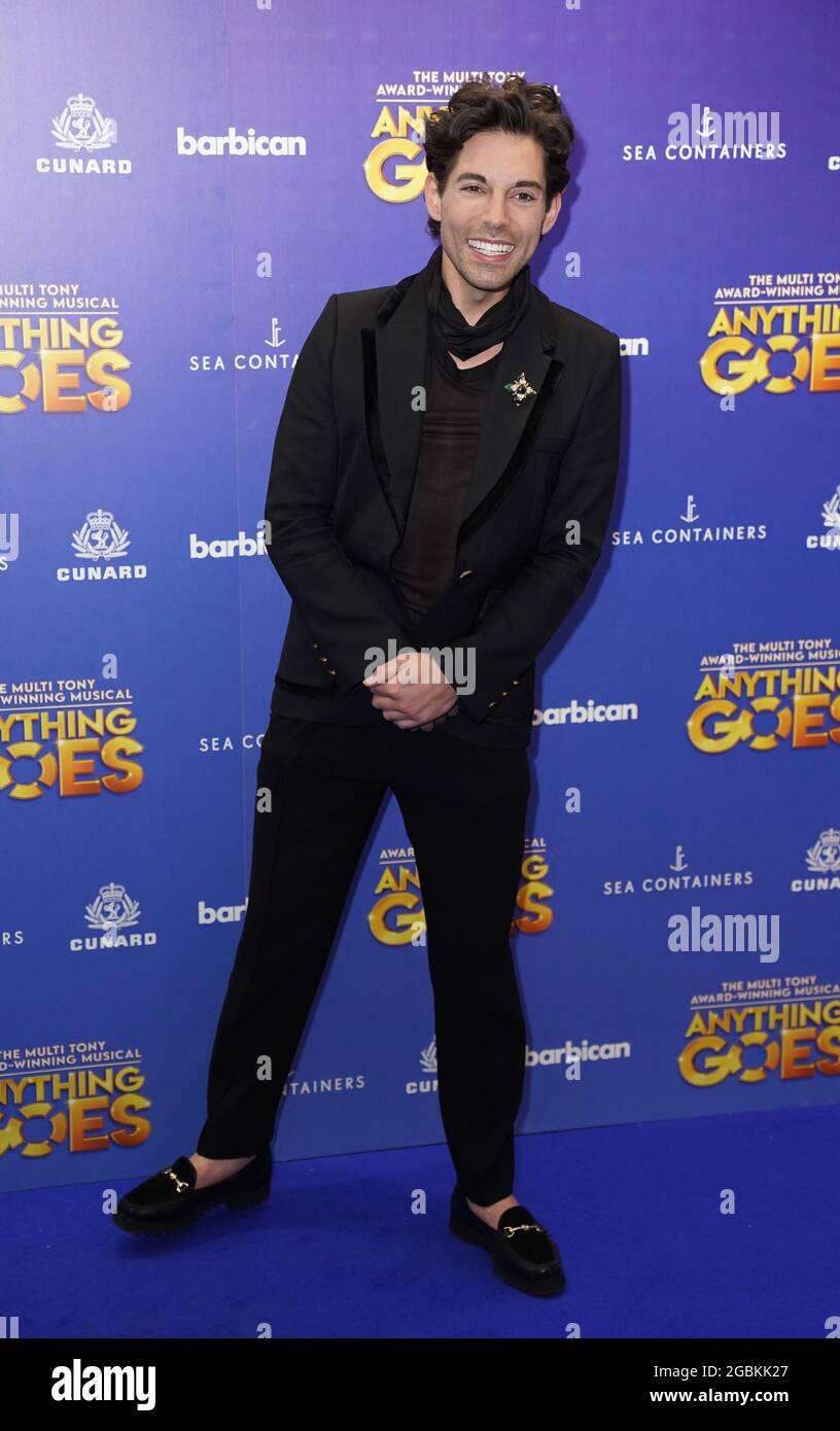 Tom Read Wilson arrives for a performance of Anything Goes, the multi ...