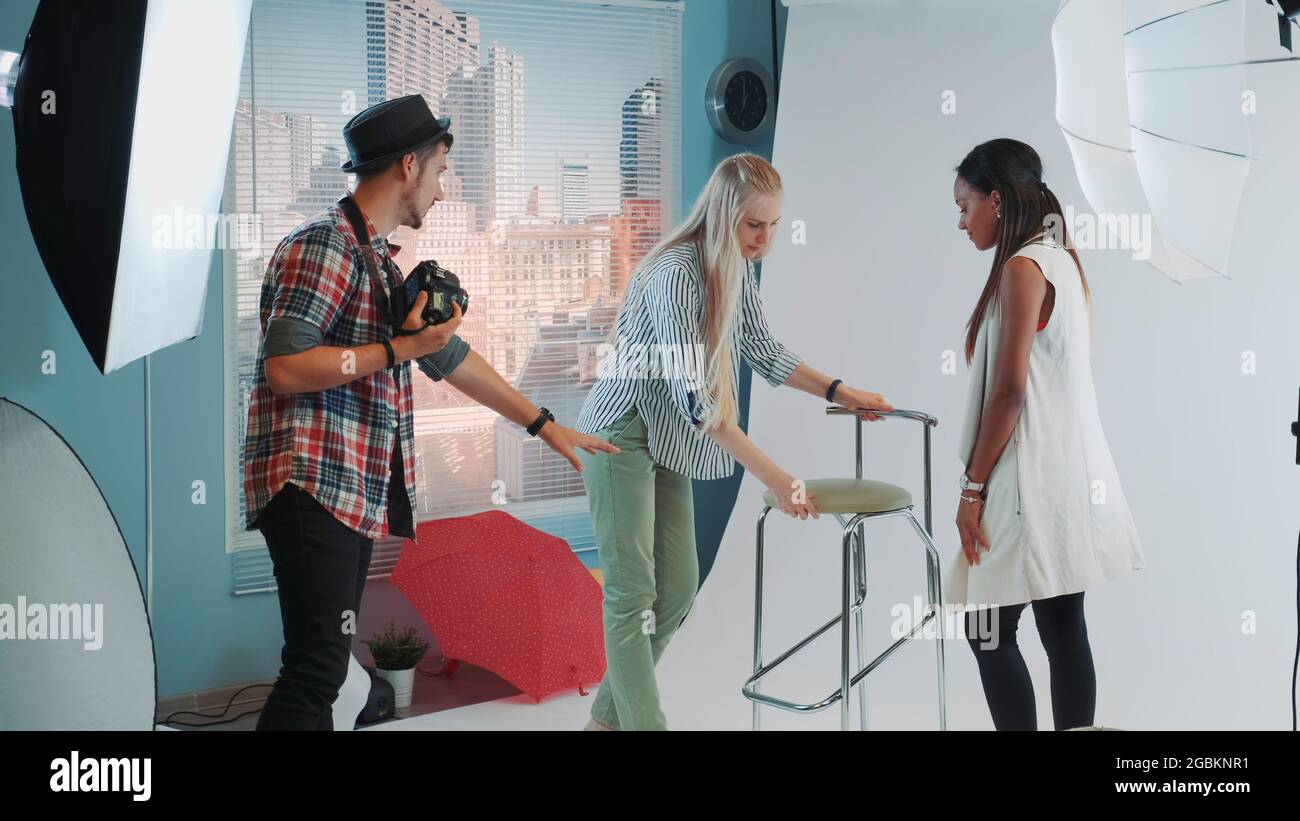 Photo session for fashion magazine hi-res stock photography and images ...