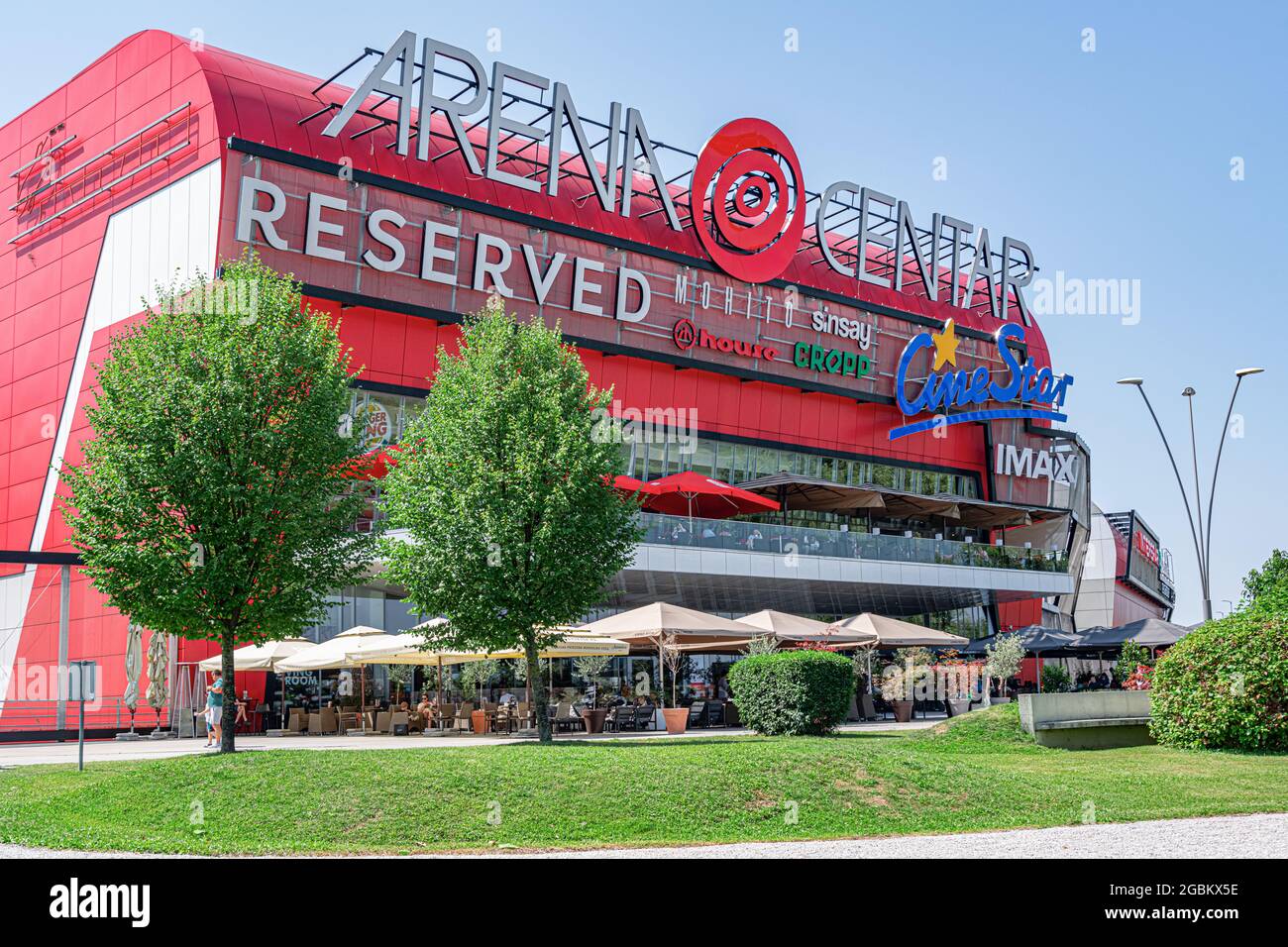 Shopping center europe hi-res stock photography and images - Alamy