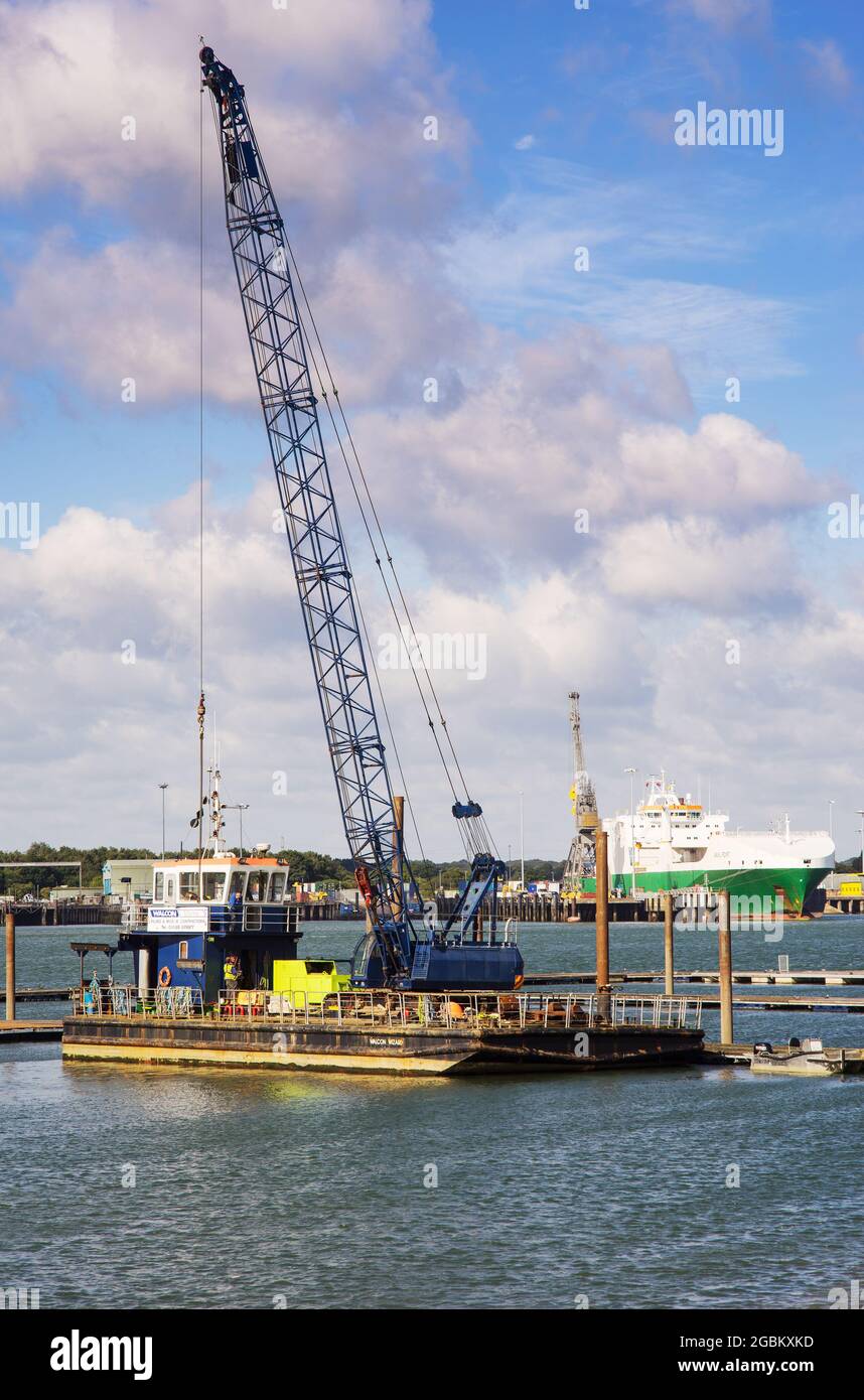 Walcon Wizard, a self-propelled piling barge, setting up pontoons in ...