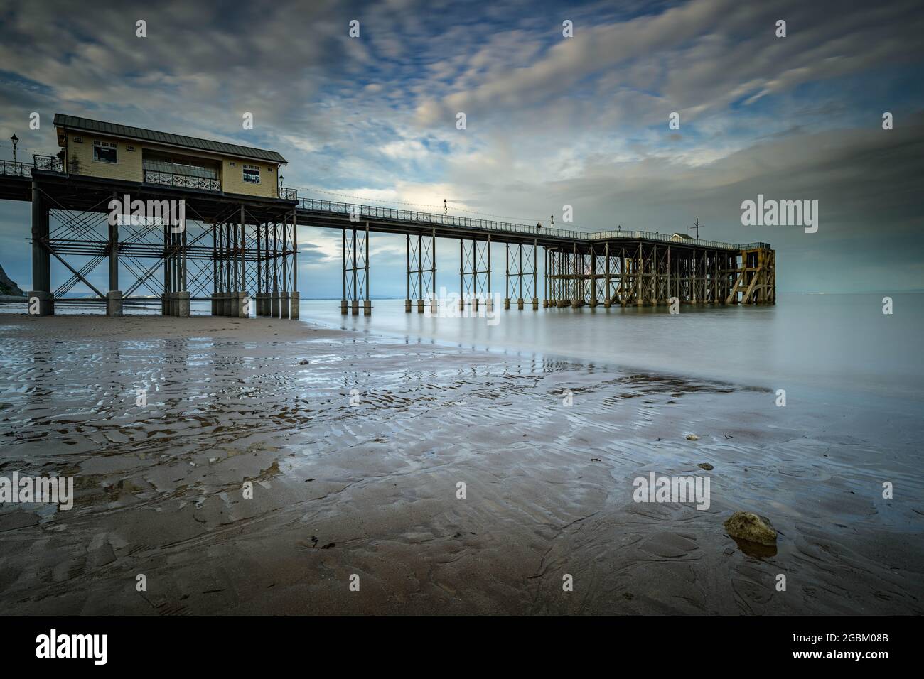 Sunset penarth pier hi-res stock photography and images - Alamy