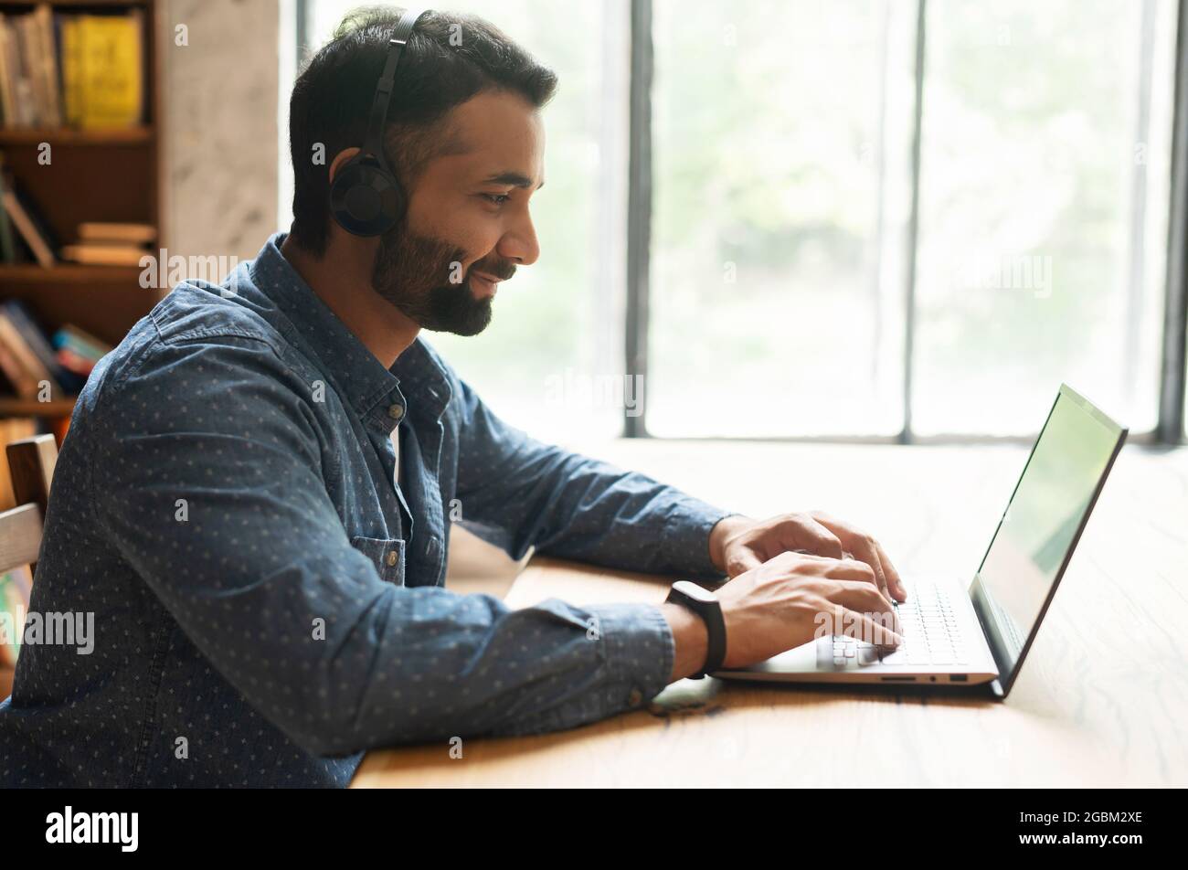 Indian receptionist hi-res stock photography and images - Alamy