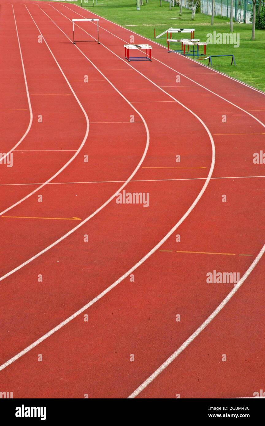 Track bend hi-res stock photography and images - Alamy