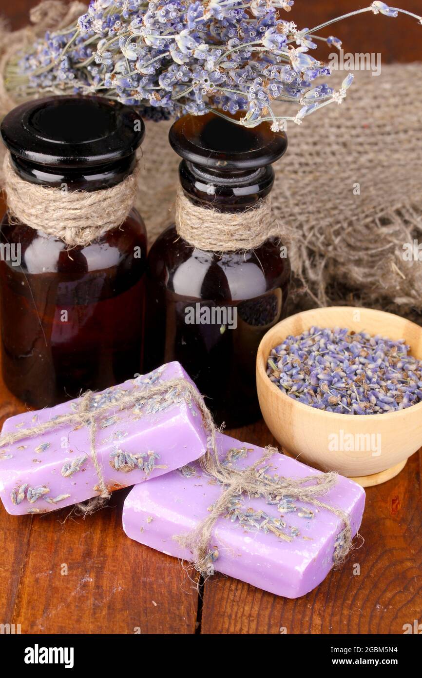 Lavender flowers and jars Stock Photo - Alamy