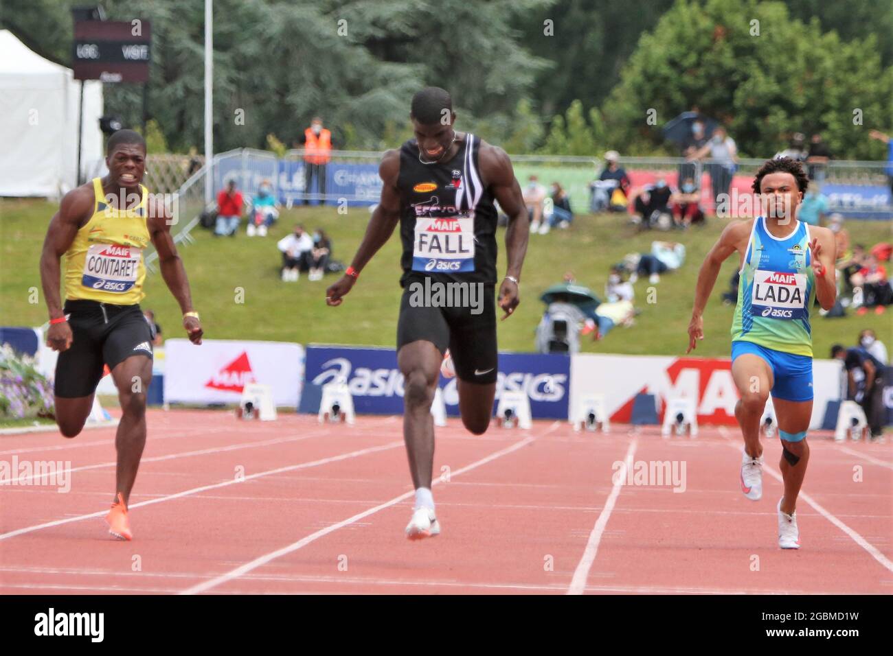 CONTARET Viktor , FALL Mouhamadou and LADA Paul Séries 100 m Mens ...