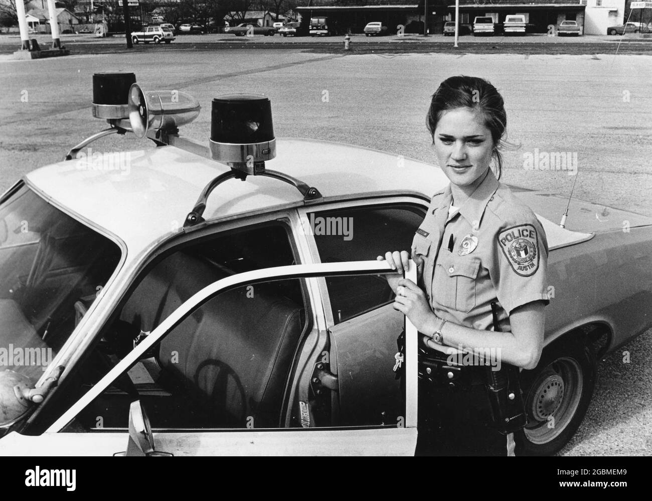 Policewoman on patrol Black and White Stock Photos & Images - Alamy