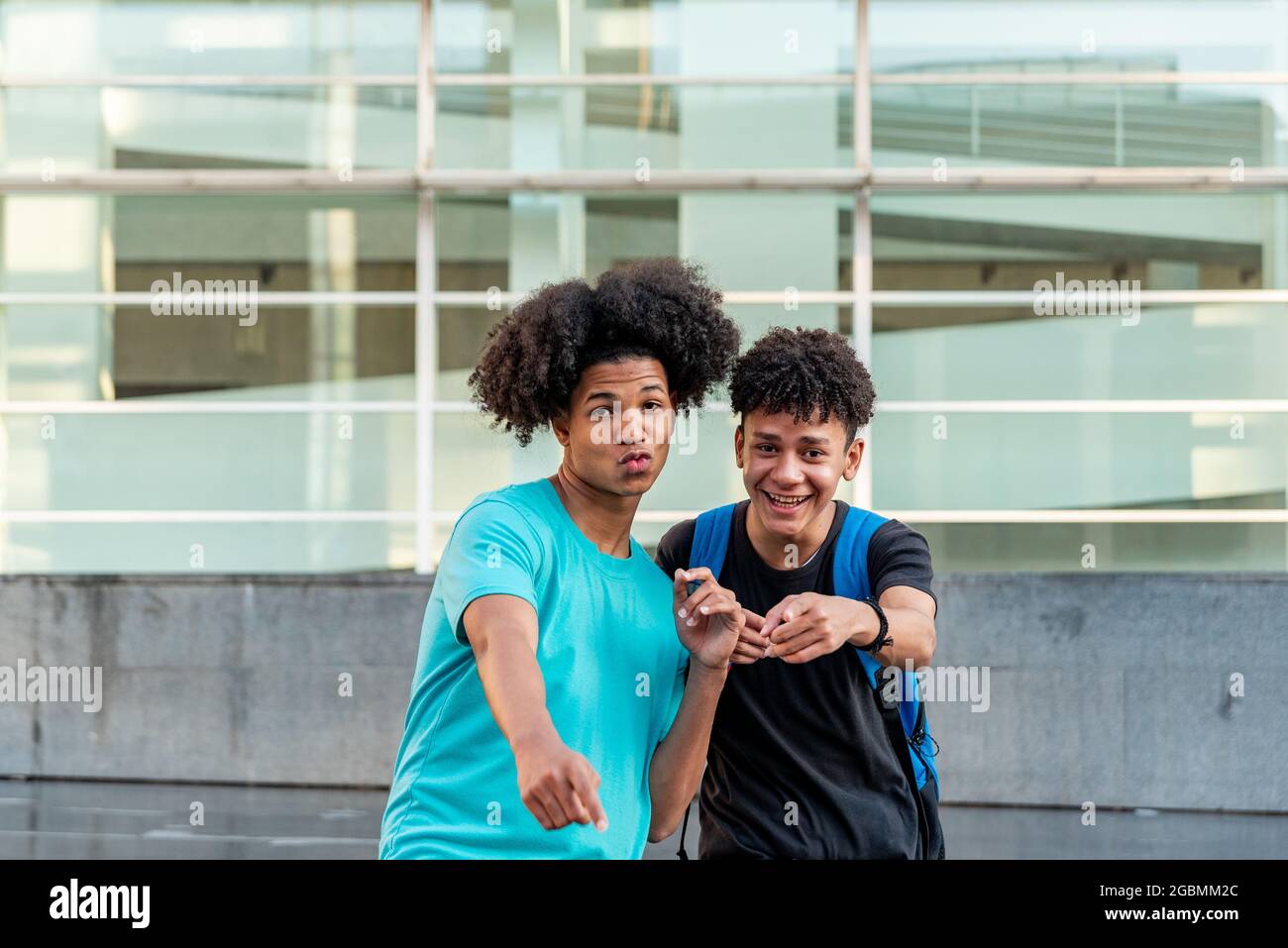 Teenagers latin hi-res stock photography and images - Alamy