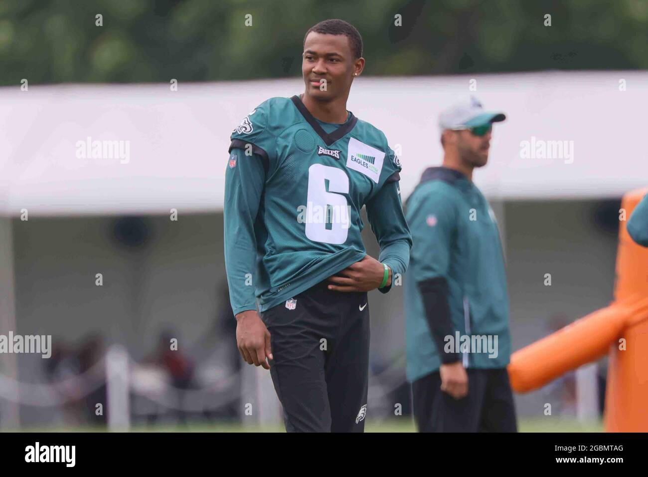 Devonta smith eagles hi-res stock photography and images - Alamy