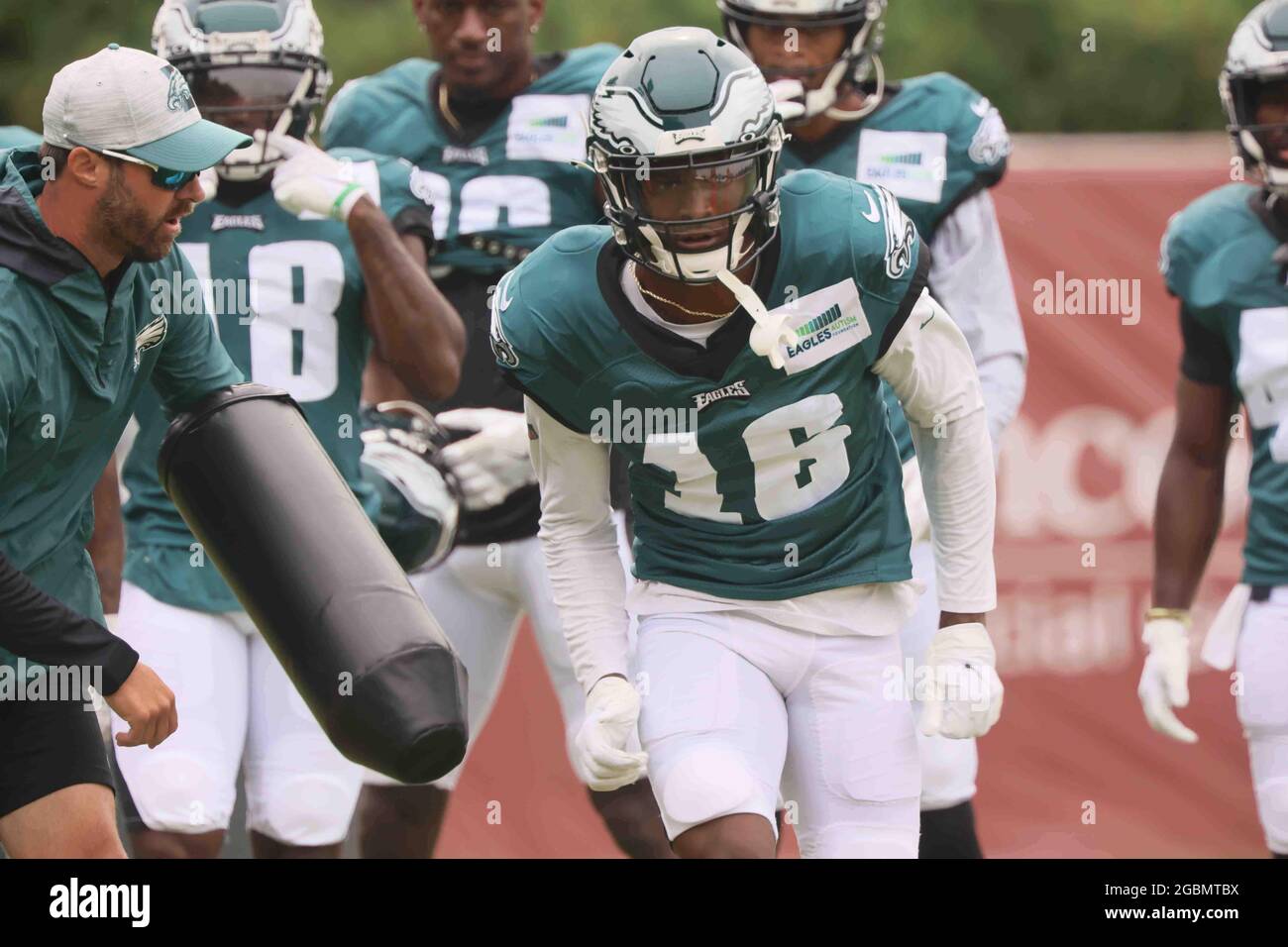 Quez watkins eagles hi-res stock photography and images - Alamy